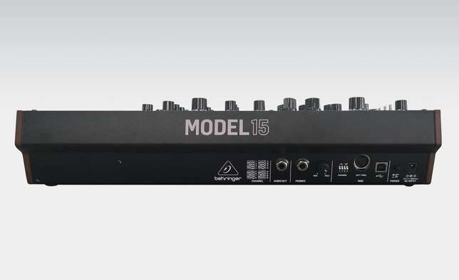 Behringer MODEL 15 - SKYLARK